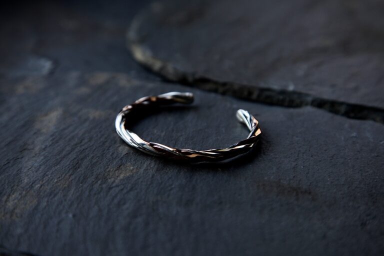 市松 – NATIVE – K14 (rosered gold)×silver tagane nejiri bangle (W) | Belluria